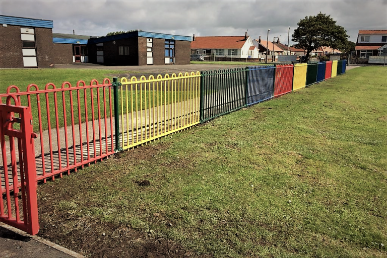 Bow Top Railings – Peerless Fencing Limited